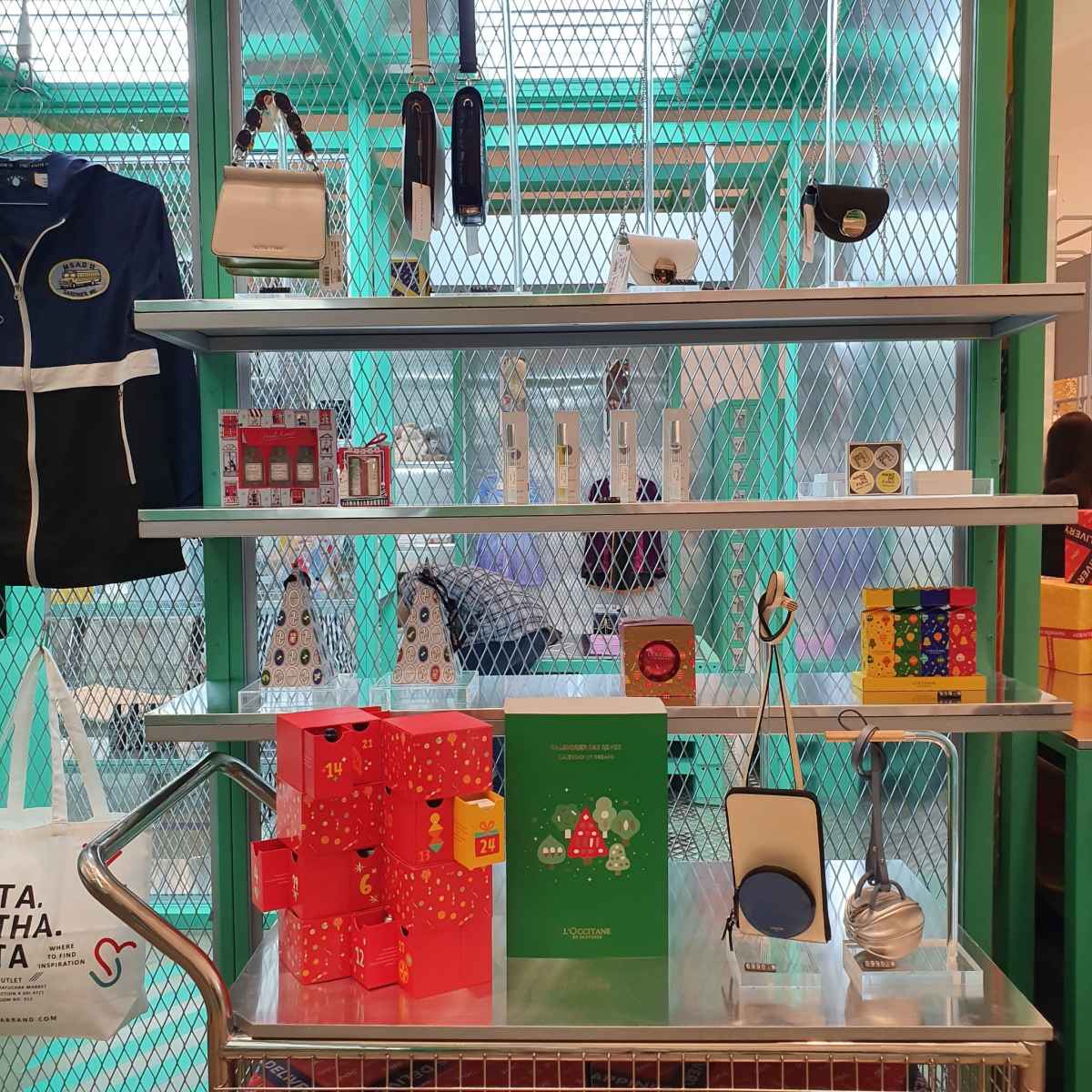 ส่งต่อความสุขให้เพื่อนฟรีๆ แบบไม่ต้องง้อซานต้า! ด้วย PGS Happiness ...