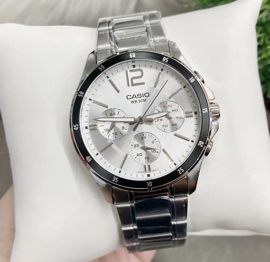 รับหิ้ว: นาฬิกา casio (ชาย) รุ่นสุดหรูหน้าปัดเงิน | ปันโปร - Punpromotion